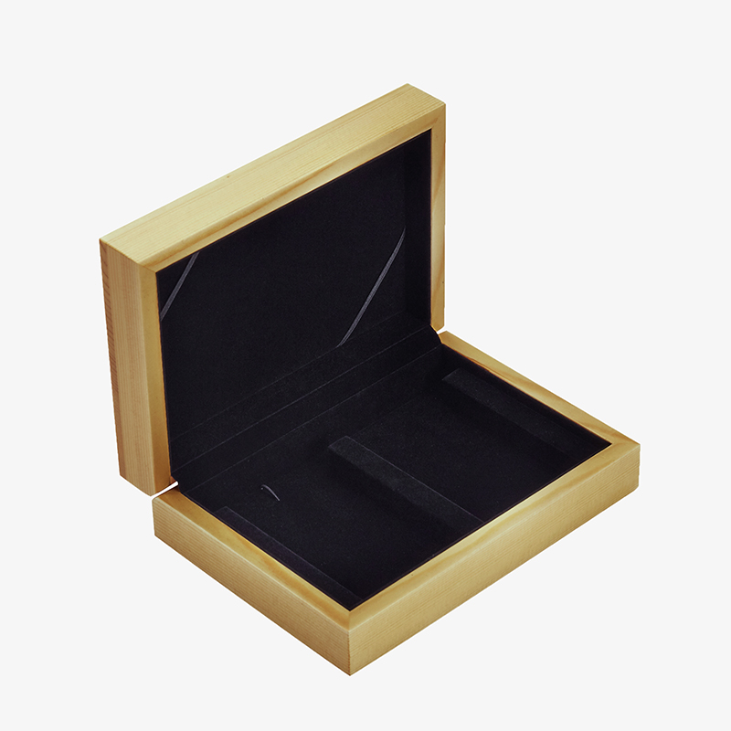 Wooden Tobacco Hinged Box with Insert